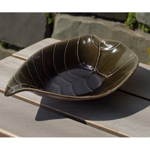 Pier 1 | Dining | Pier One Stoneware Textured Leaf Bowl Retired Green ...